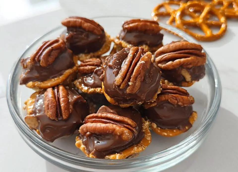Rolo Pretzel Turtles: 5 Irresistible Sweet & Salty Bites - Sanji Cuisine